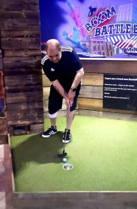 Putterfingers Pro Team practice at Boom Battle Bar | Crazy Golf Blog